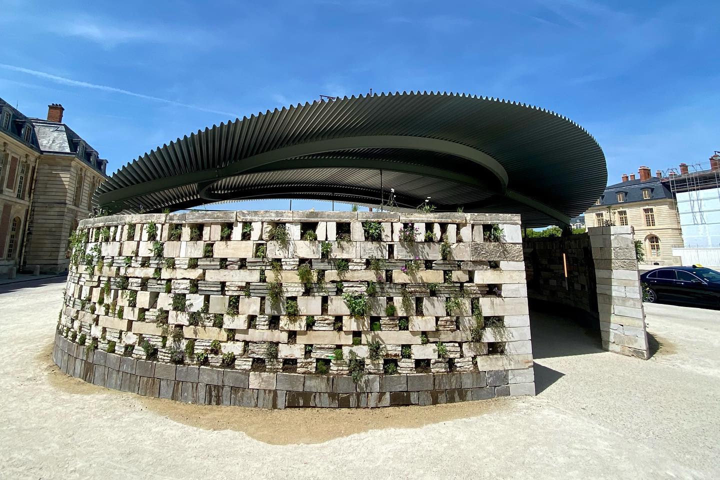 UN PAVILLON EPHEMERE BIODIVERSITAIRE A VERSAILLES - Sylvametal
